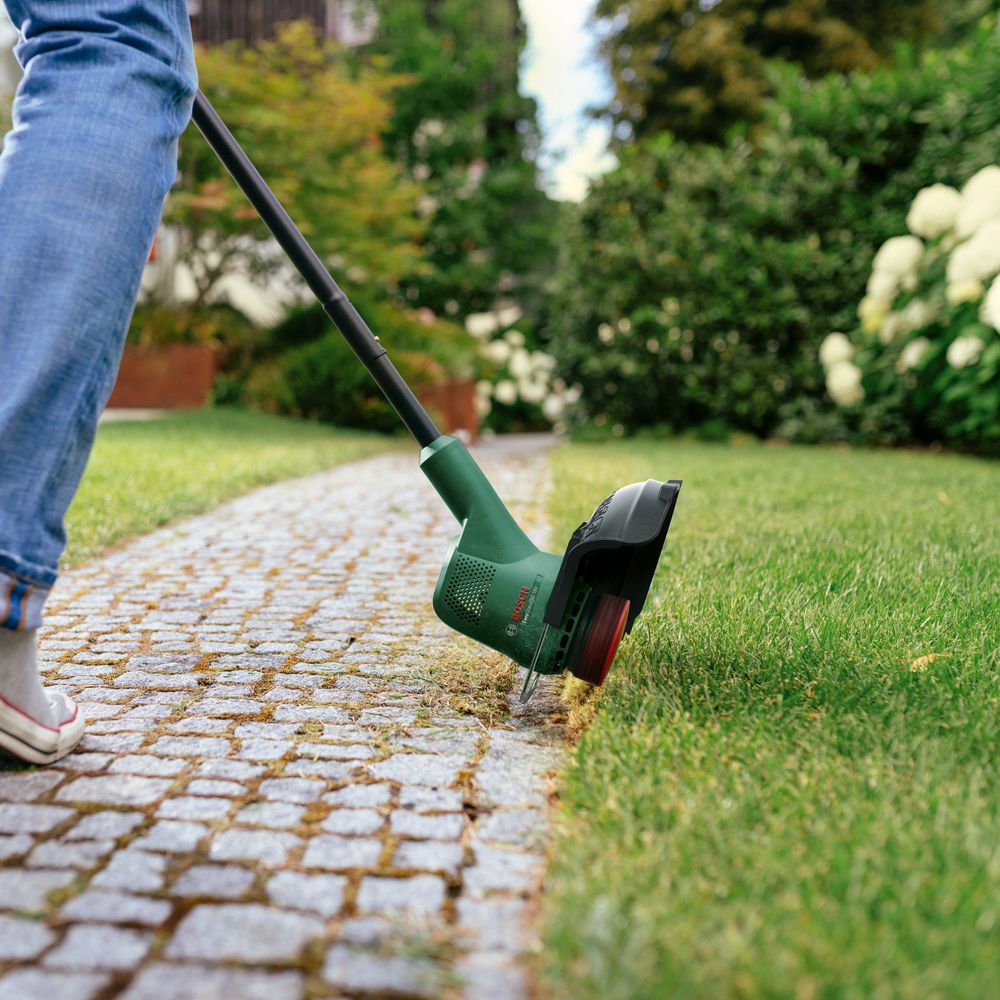 Bosch EasyGrassCut 23cm 18V Cordless Grass Trimmer Lawn Edger with 2Ah Battery Charger